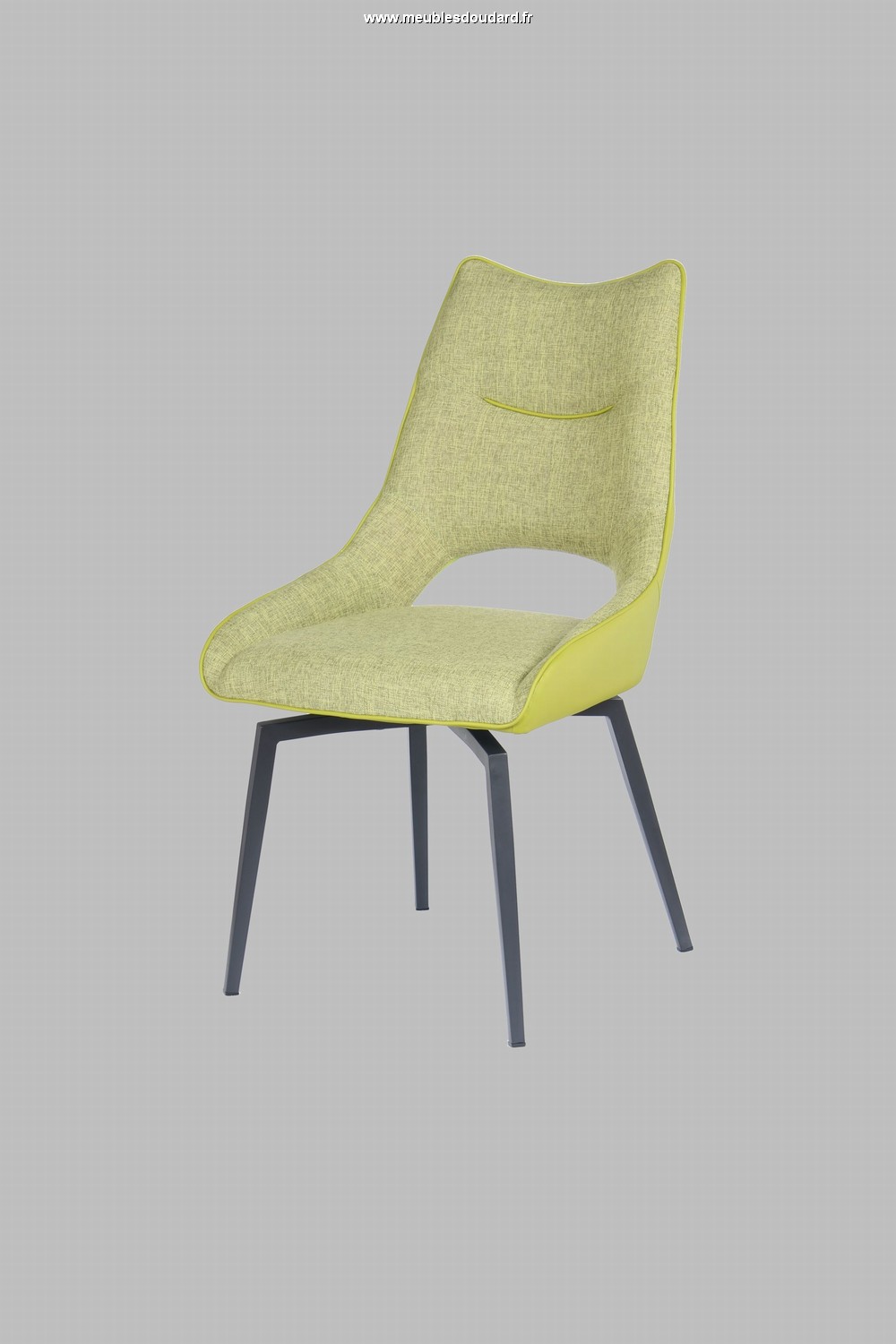 Table en céramique avec pieds métal